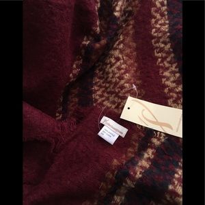 Collection XIIX | Accessories | Nwt Oversized Fluffy Winter Shawl Wrap ...
